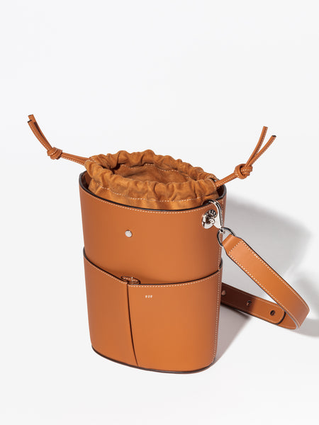 Low Five en veau grainé cognac – RSVP Paris